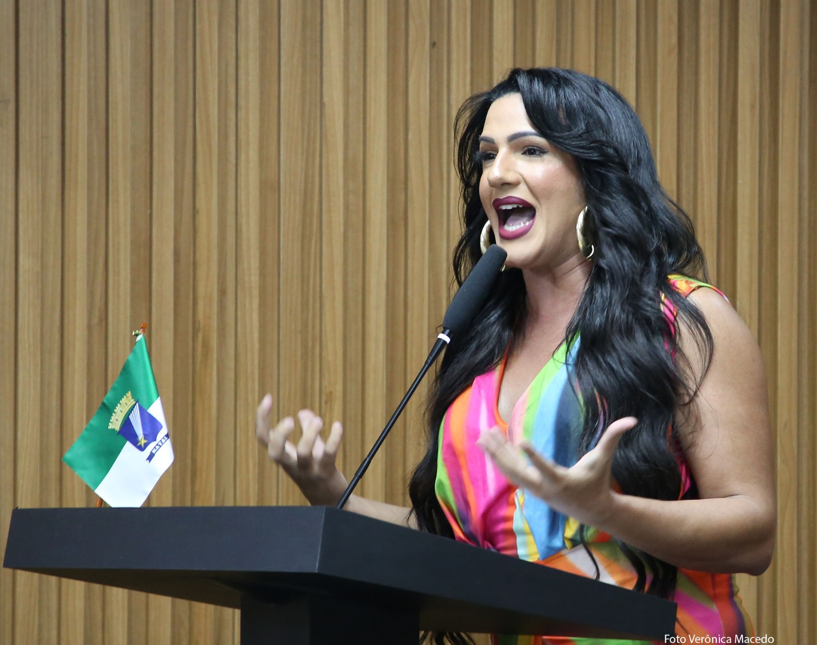 Thabata Pimenta marca história com homenagens inéditas na Câmara de ...